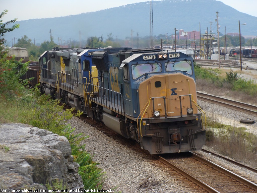 CSX 4718